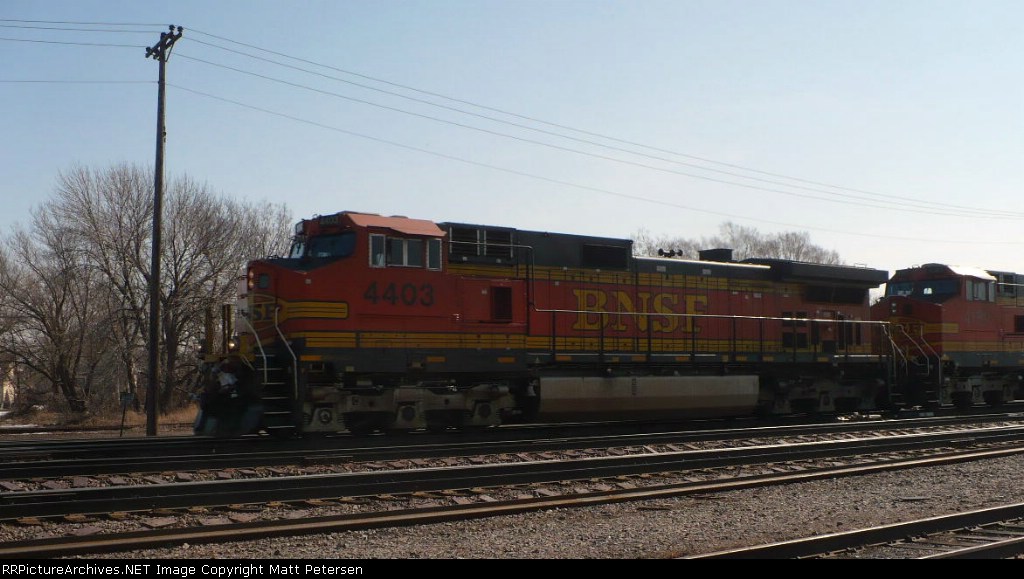BNSF 4403